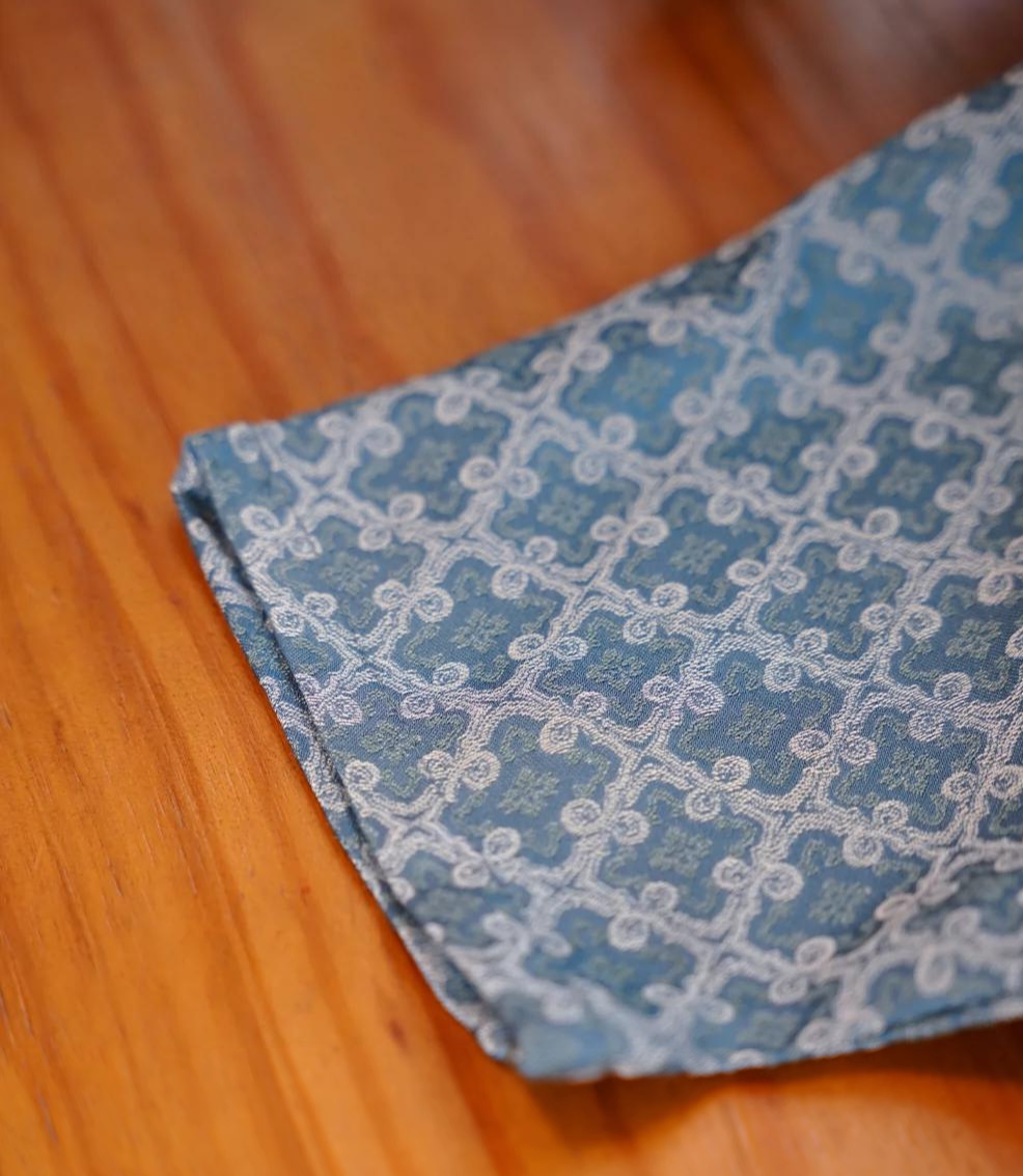 Gao Gui 高贵 1930s Inspired Satin Brocade Qipao – Nüwa Hanfu