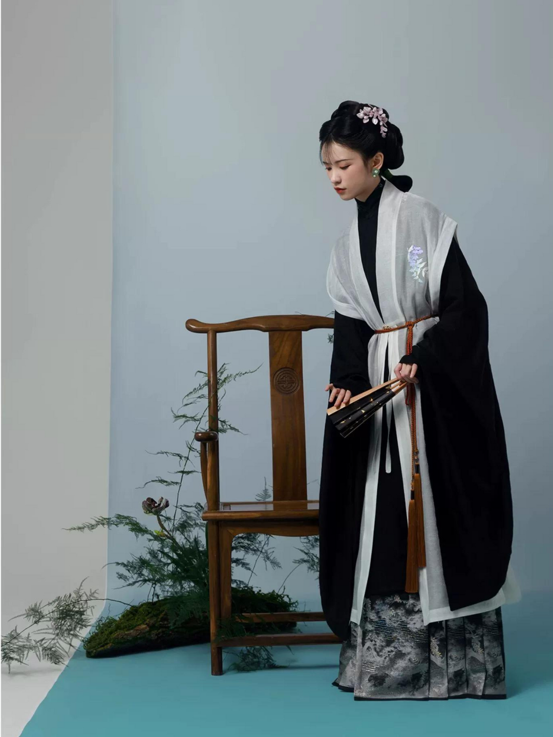 Pine & Snow 有松雪 Late Ming Dynasty Embroidered Bijia Aoqun Set – Nüwa Hanfu
