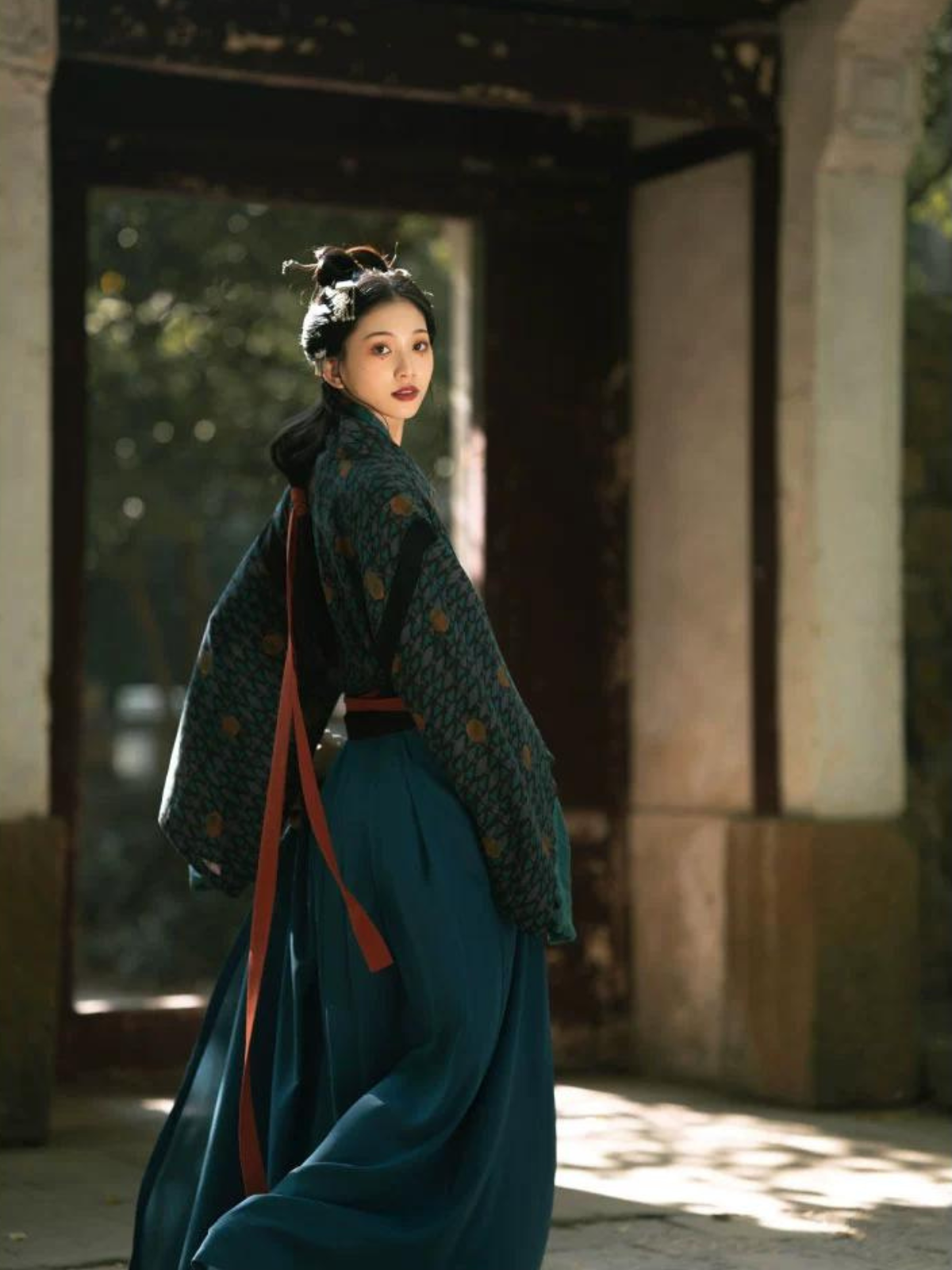 Yebu 野步 Jin Dynasty Restoration Ruqun Set – Nüwa Hanfu