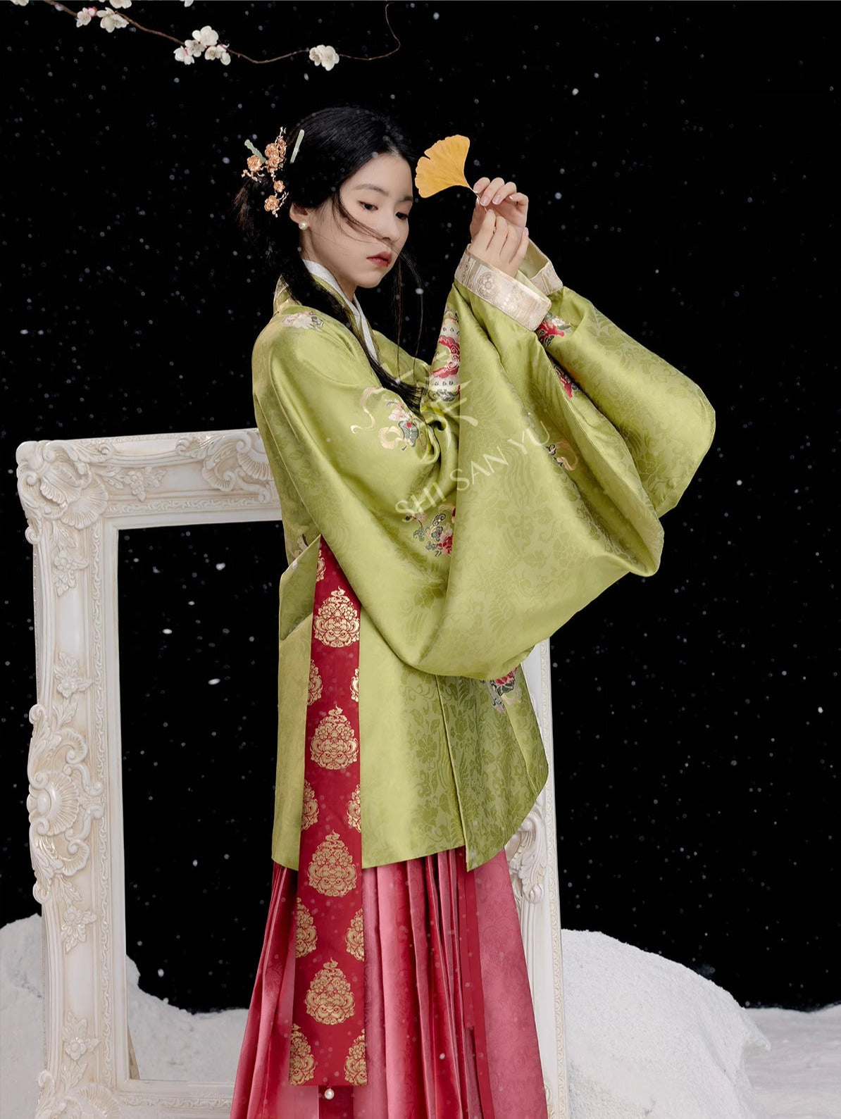 Huangjia Huizhang 皇家徽章 Royal Emblem Ming Dynasty Jiaoling Ao Mamian Se ...