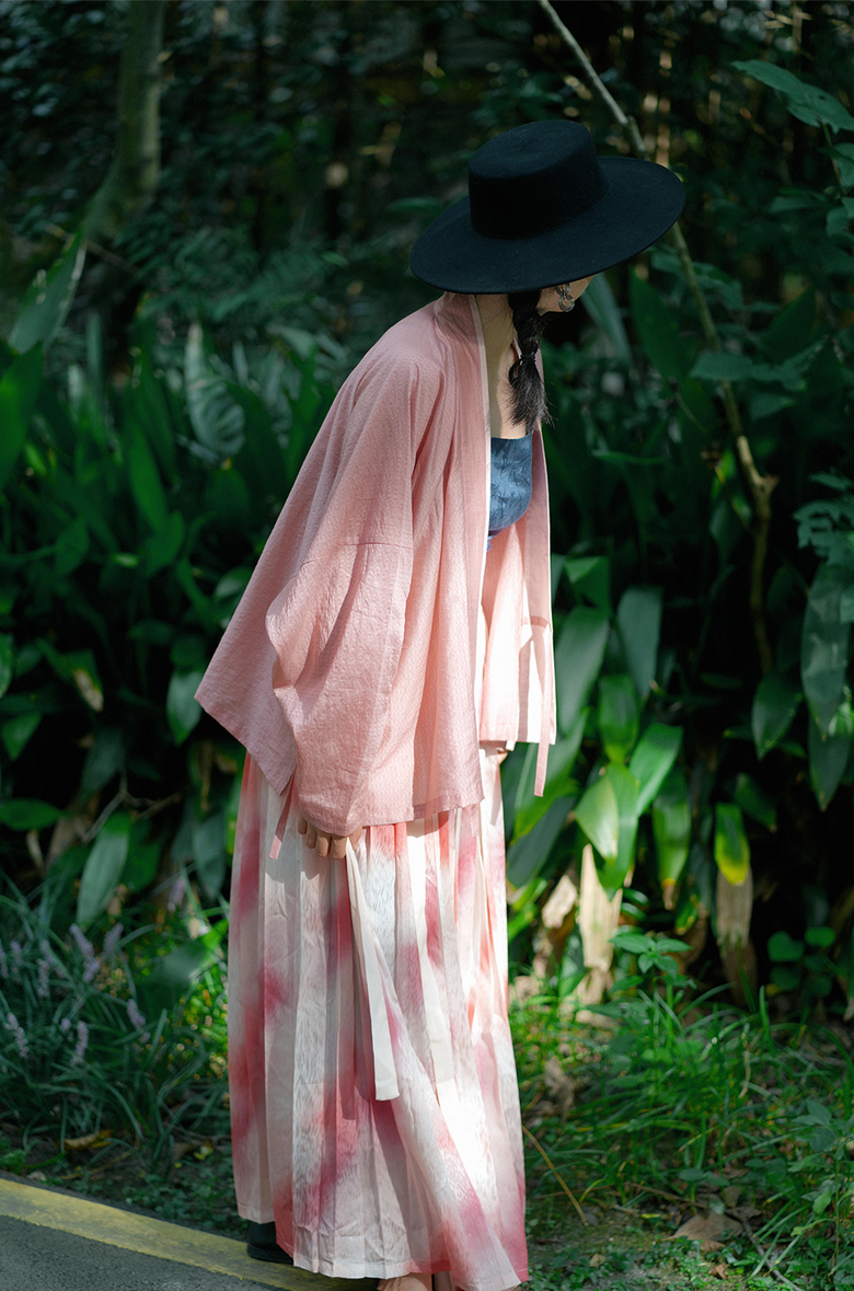 An Xiang 暗香 Distant Fragrance Modernized Song Dynasty Feijixiu & Baidi ...