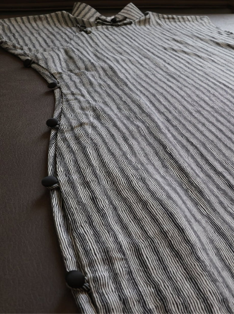 Su Xin 素馨 Jasmine 1930s Striped Cap Sleeve Qipao – Nüwa Hanfu