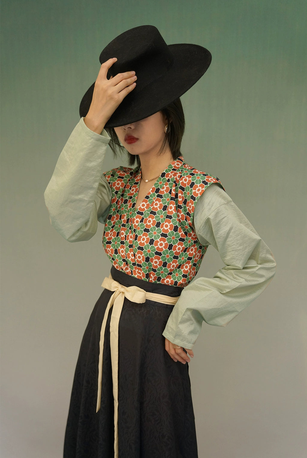 Tiao Tiao 跳跳 Jumping Bean Tang Dynasty Banbi & Poqun Ruqun Set – Nüwa Hanfu